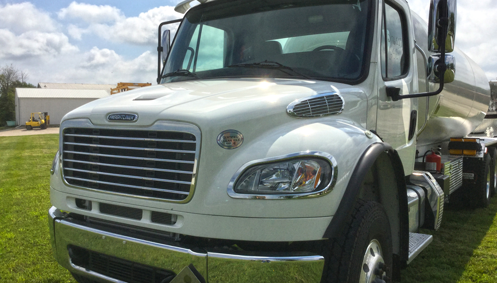 2015 Freightliner M2-106 : Growmark Tank and Truck